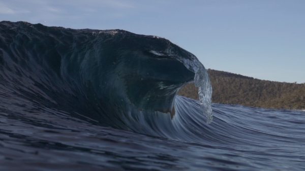 THE ENERGY OF THE WAVES – Red-Herring-Surf